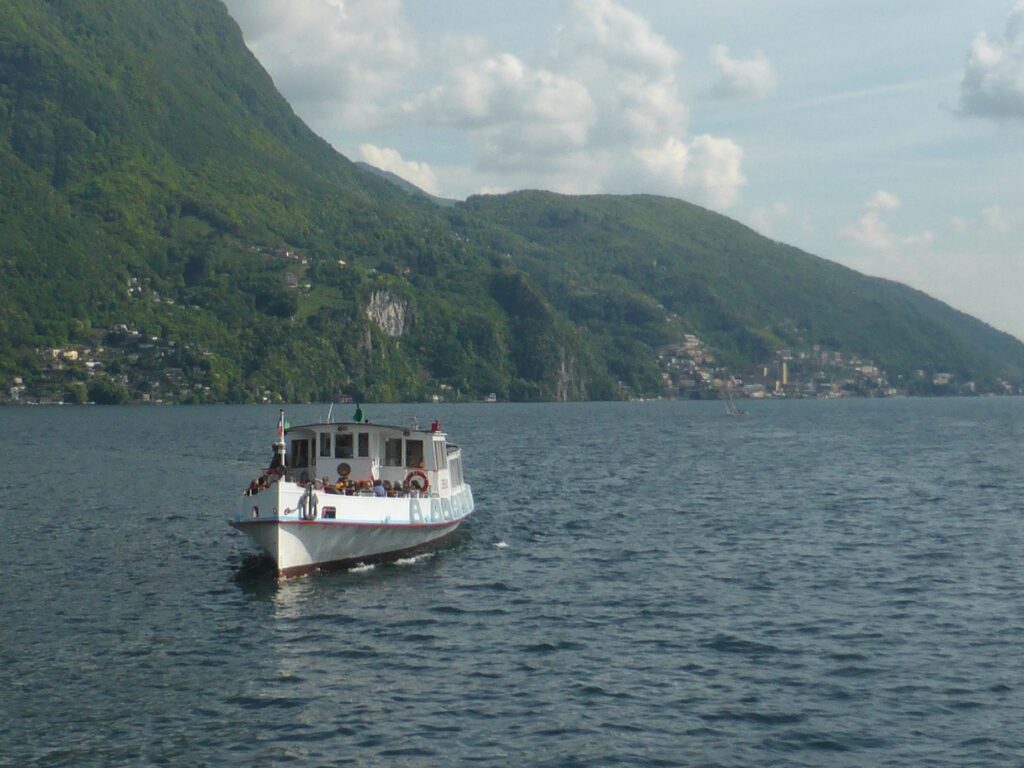 Tra Italia e Svizzera il battello elettrico: Porlezza-Lugano in 18 ...