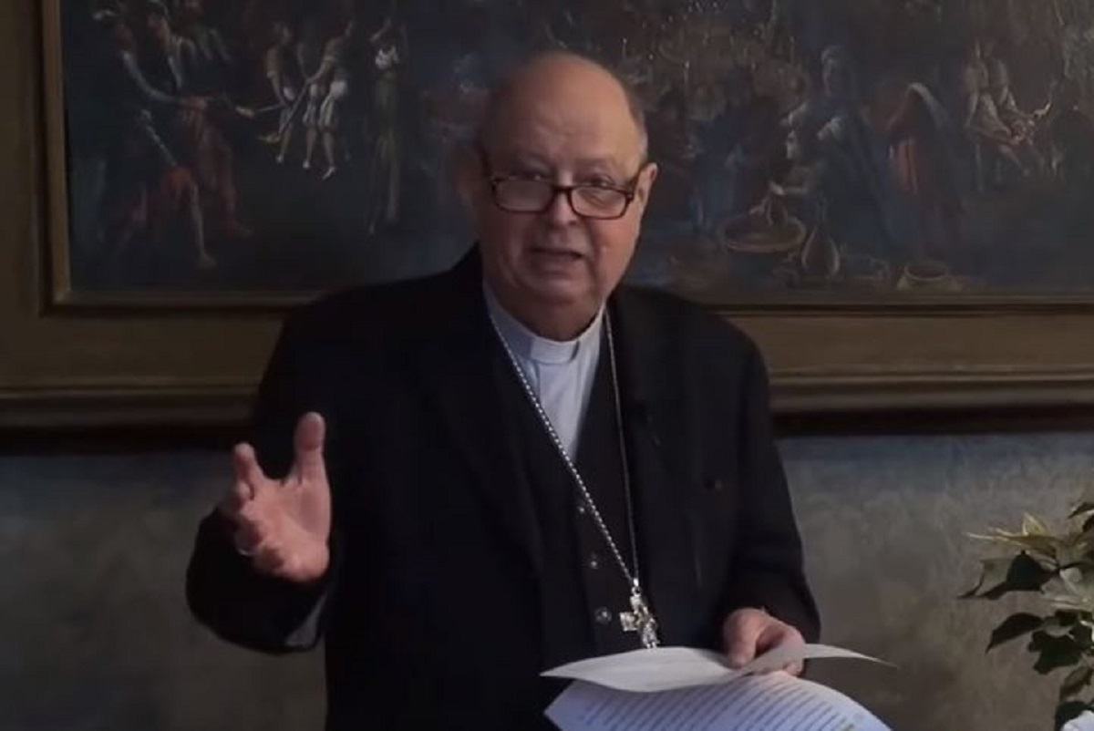 Videomessaggio del vescovo Cantoni a studenti e docenti: "Non ...