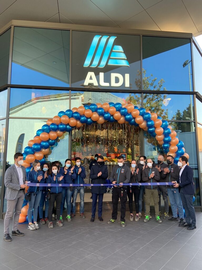 Como, oggi l'inaugurazione del nuovo supermercato Aldi. Ecco com'è ...