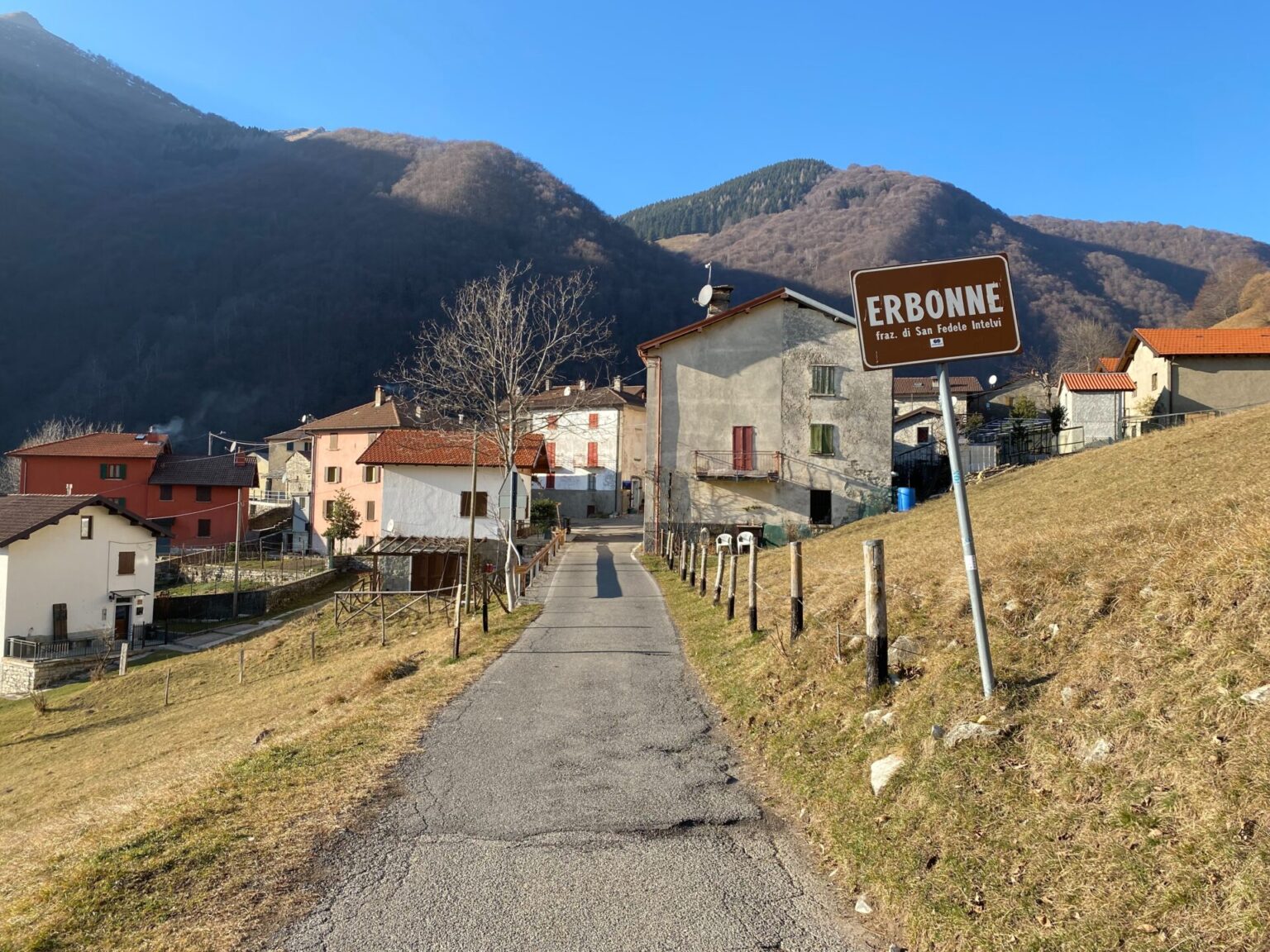 Il Lago di Como e un pezzo segreto di paradiso: sette abitanti, 52 case ...