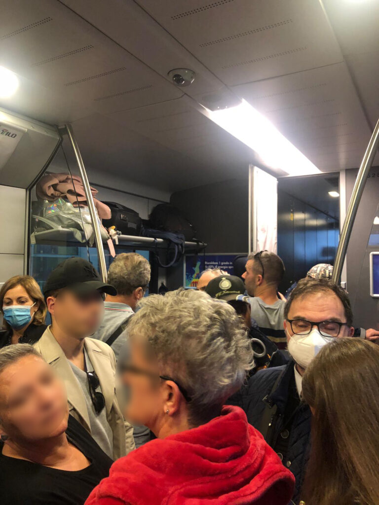 Il lettore: "Ecco il Tilo delle 17.43 da Milano. Il sentiment dei ...