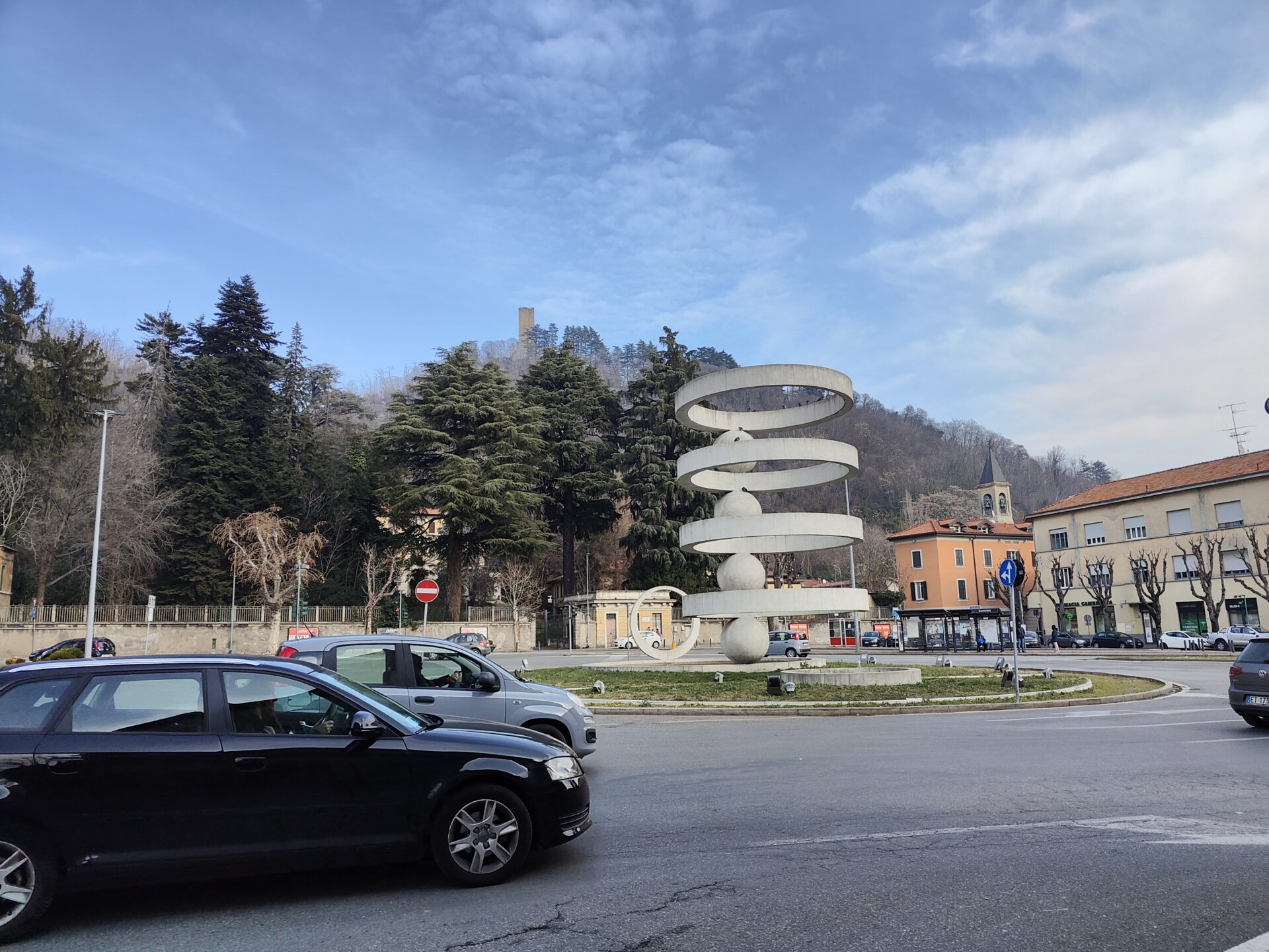 Como, l'ipotesi rivoluzionaria: via i semafori e maxi rotonda nella ...