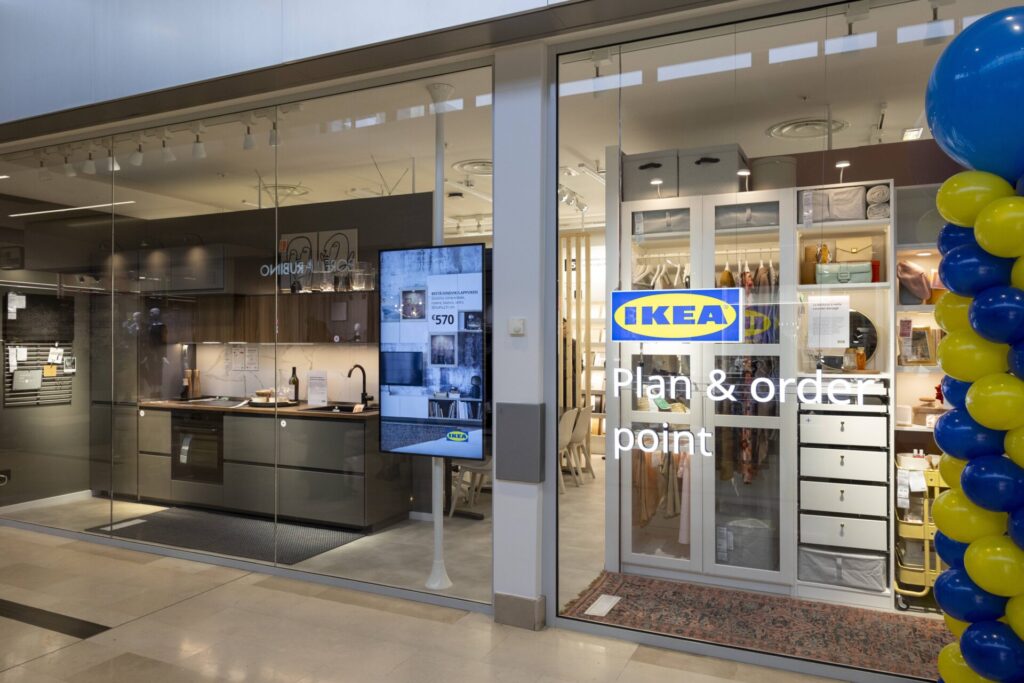 VIDEO Ikea ha aperto le porte a Como, ecco il Plan & Order Point. Come funziona - ComoZero