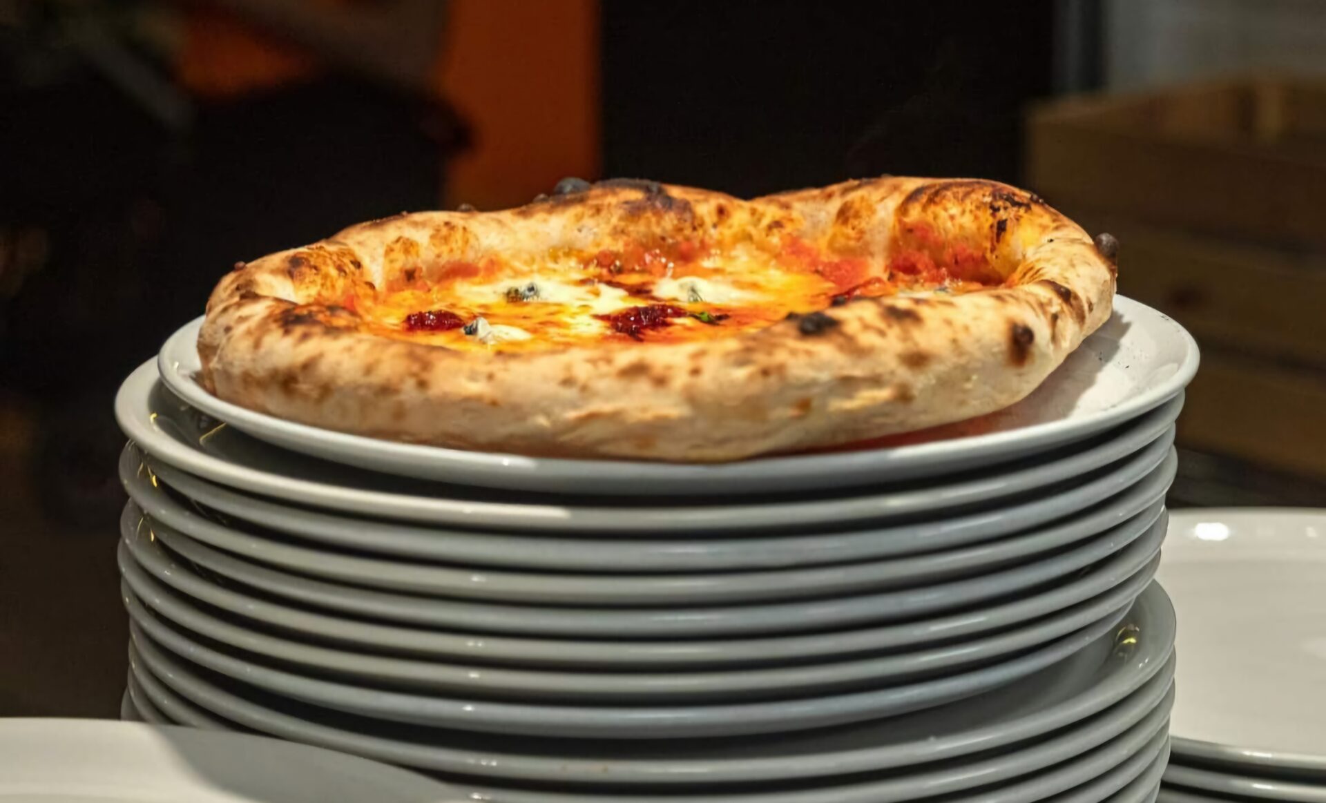 A Como apre una nuova pizzeria e il primo giro di pizza è gratis - ComoZero