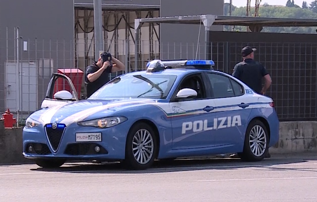 Como, seconda violenza su una donna in poche ore: spacca la finestra della ex e la trascina ...