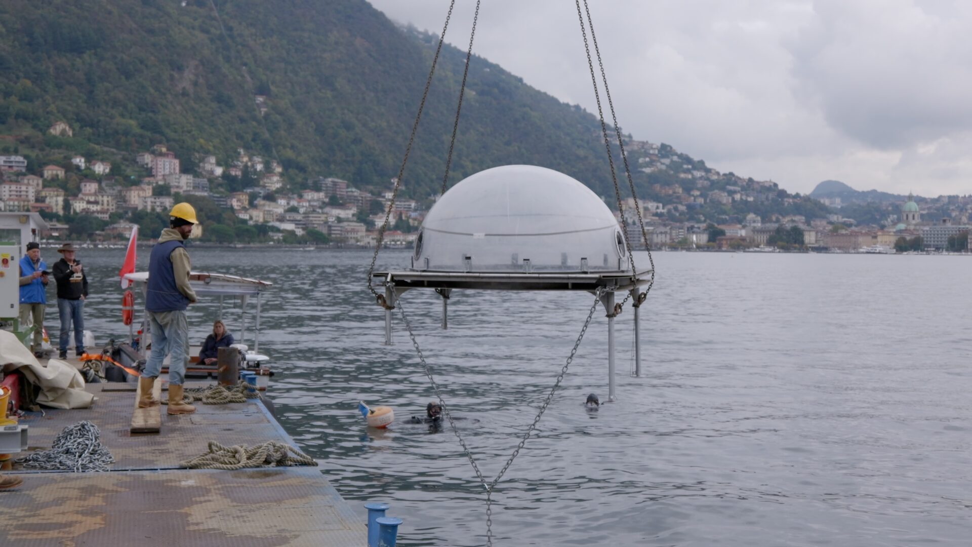 Lago di Como, questo straordinario laboratorio subacqueo ha un ...