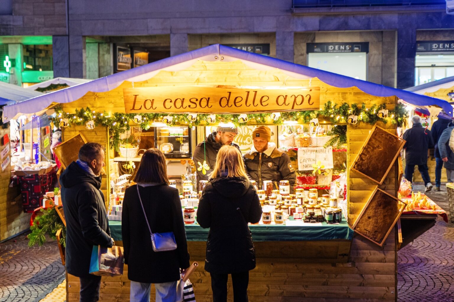 Natale a Como, dal 22 novembre si accende la magia del mercatino di ...