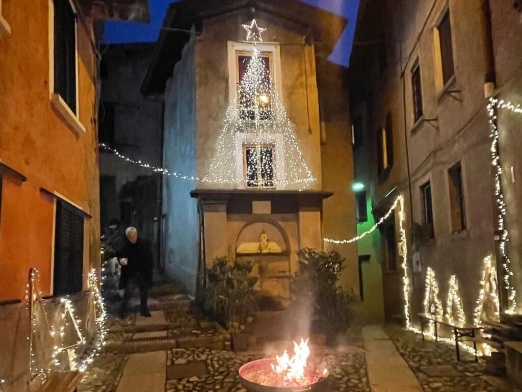 Cinque borghi, un'unica magia di Natale: sul Lago di Como atelier ...