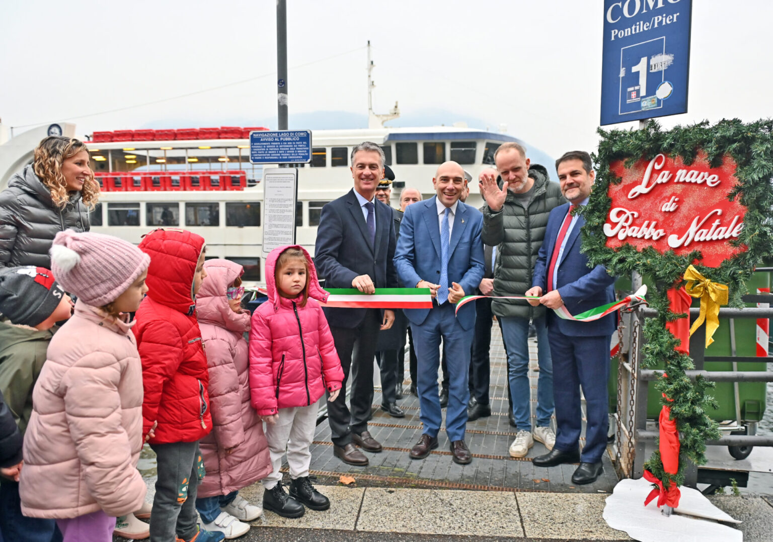 Il Battello di Babbo Natale sul Lago di Como: 28 crociere tra magia ...