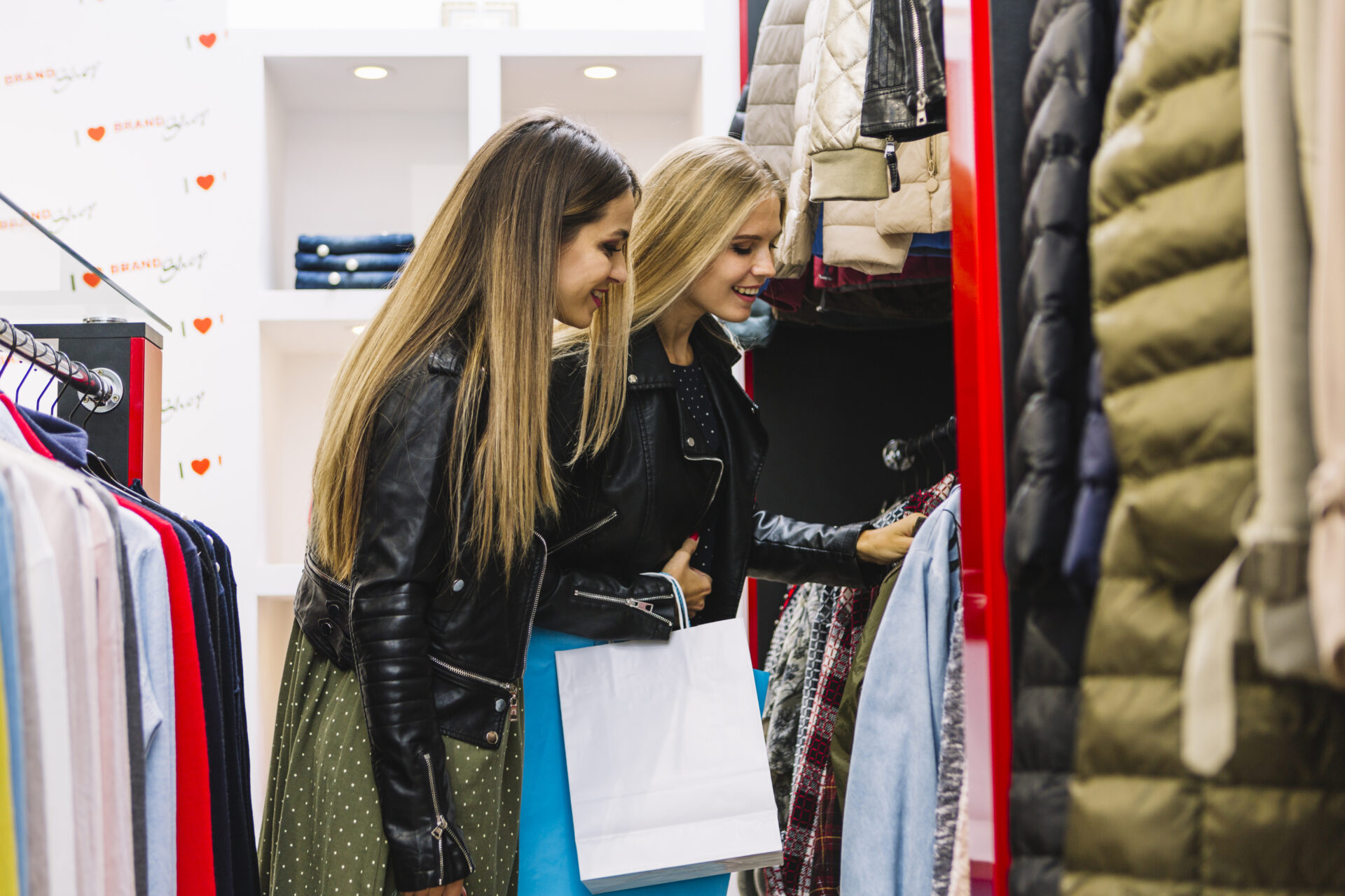 Lombardia, Il colosso dell’abbigliamento non si ferma: altre due ...