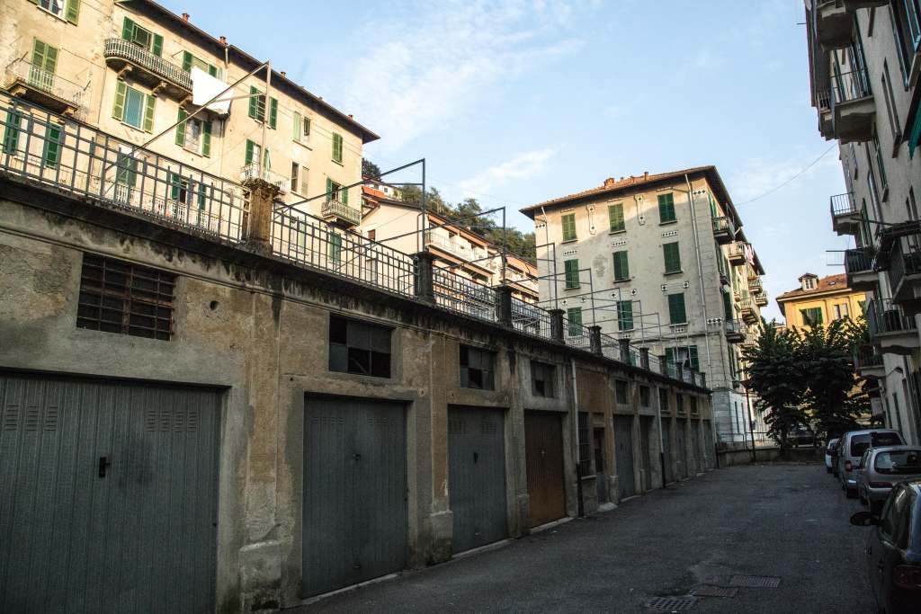 Village People: via Zezio, sapore di bianco e nero. Qui il '900 vive ...