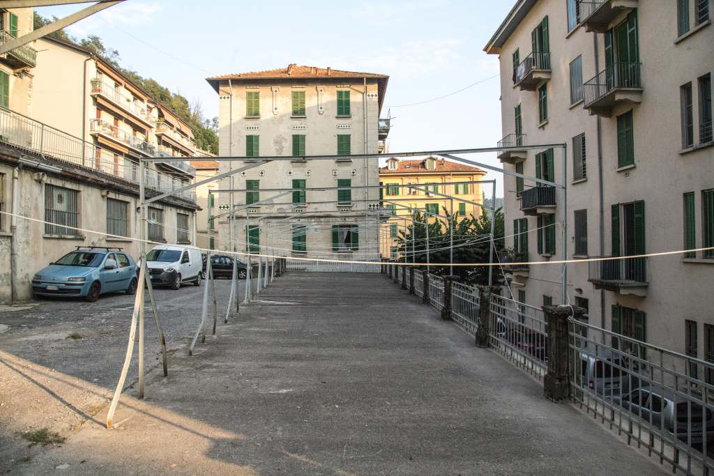 Village People: via Zezio, sapore di bianco e nero. Qui il '900 vive ...