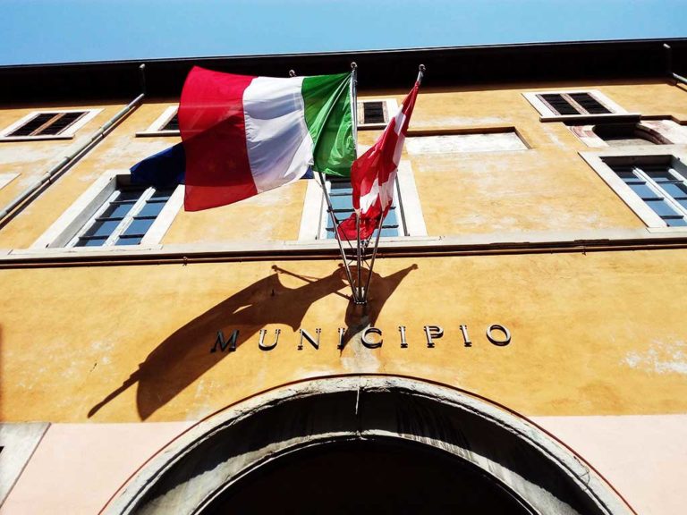 Il Comune di Como cerca volontari civici: "Offrire tempo e competenze ...