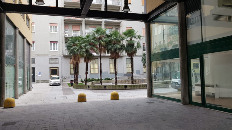 Vetro e stanze vuote. Infopoint di piazza Gobetti: slitta ancora l ...